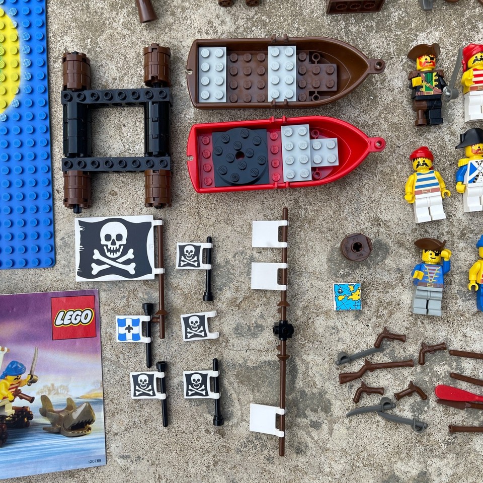 VTG Lego Minifigures Pirates Lot w/ Accessories 80s 90s Imperial Red ...
