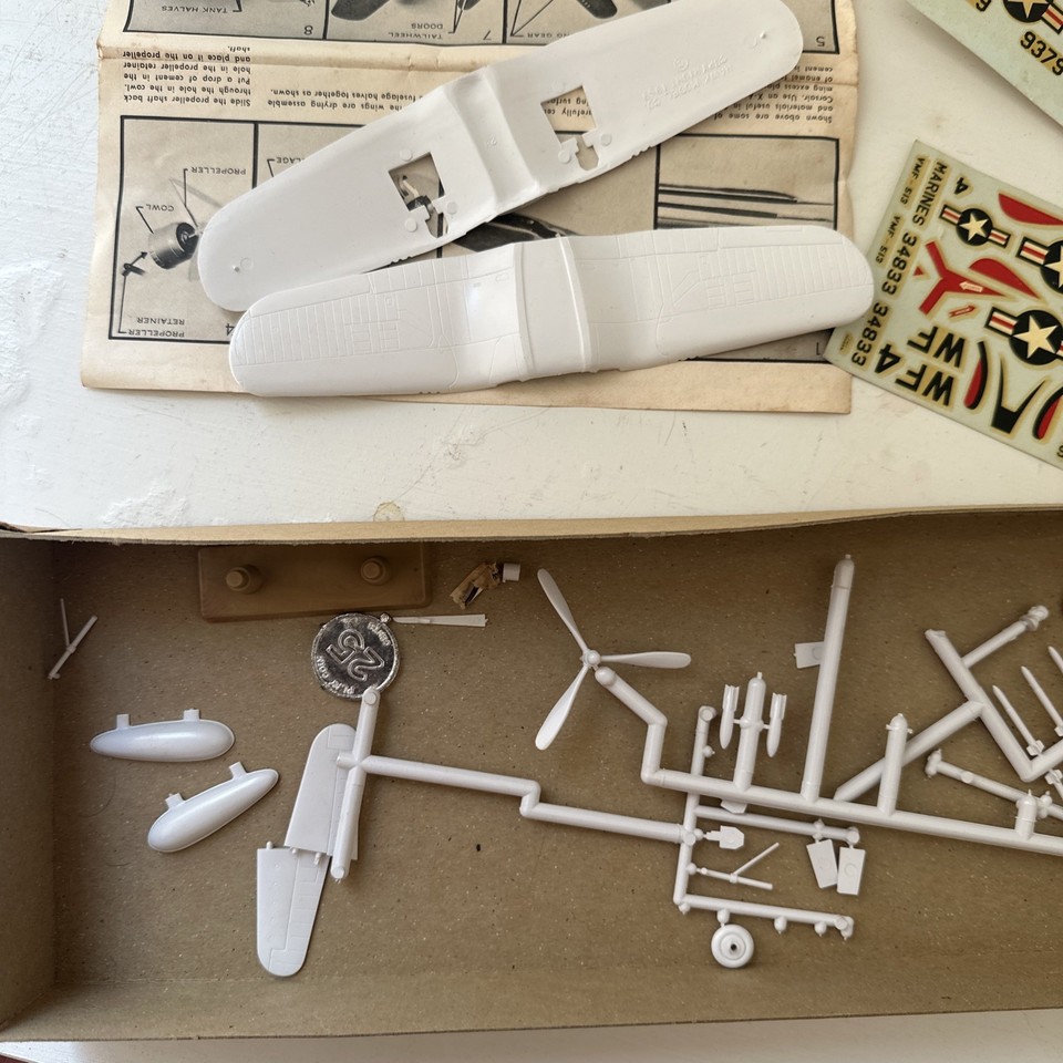 Vtg 1960 FLYING LEATHERNECKS By Hawk Plastic Model Company 1/72 Scale ...