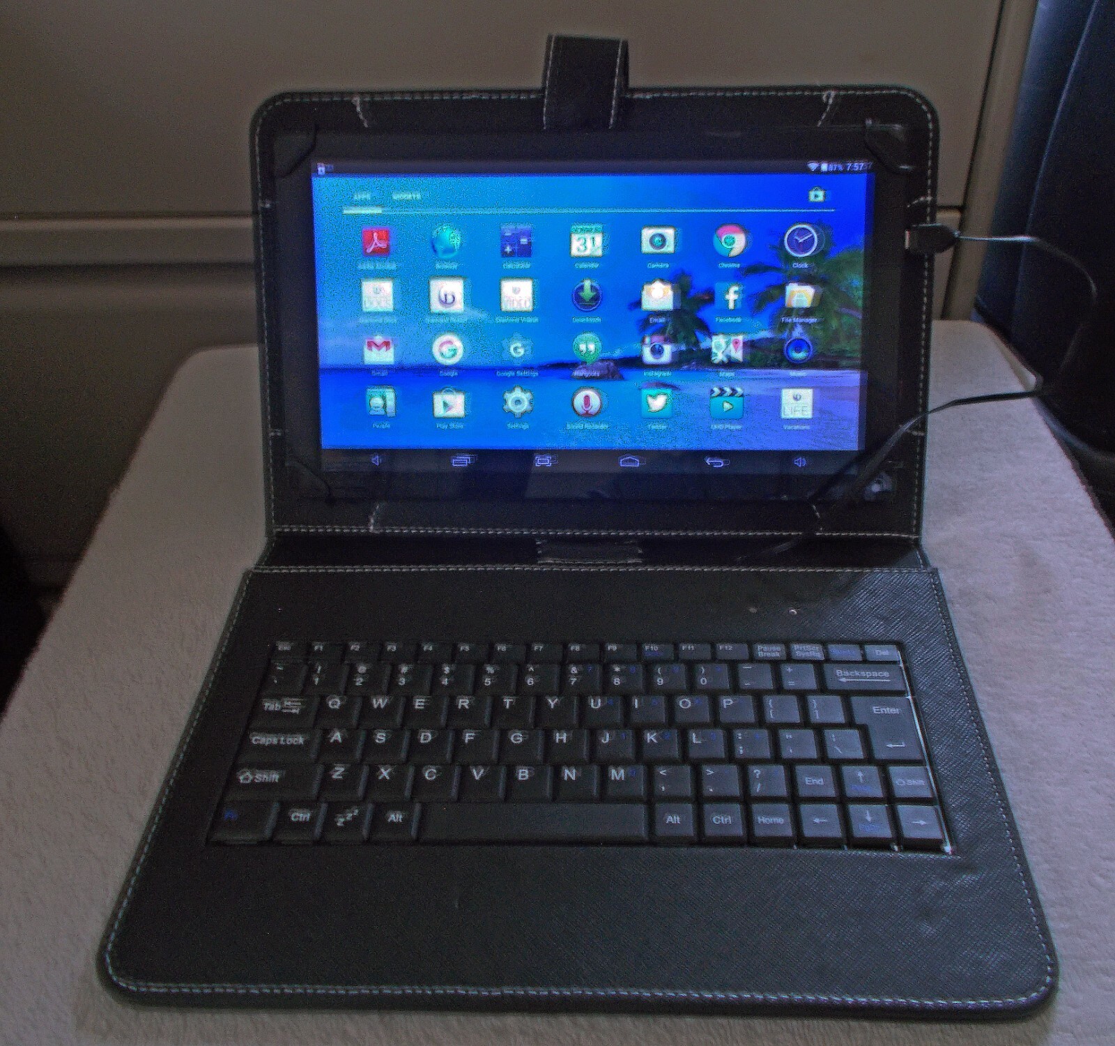 AZPEN DIAMOND RESORTS QUAD-CORD 10.1 INCH TABLET WITH FREE KEYBOARD ...