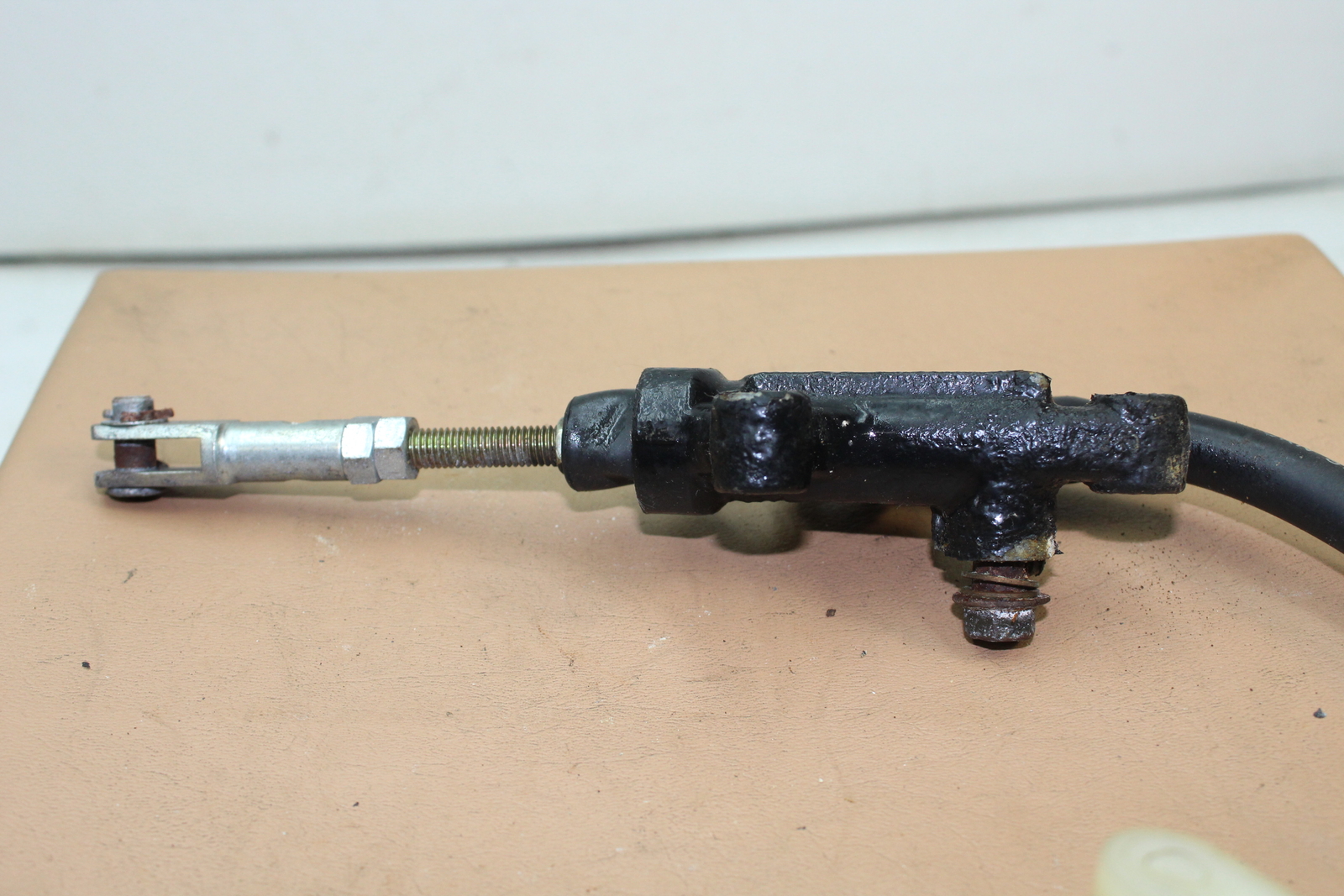 YAMAHA 1987 FZ700 85-88 FZ750 REAR BRAKE MASTER CYLINDER (TOB325) FROZE ...