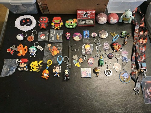 Random toys, keychains and collectibles lot! (some lightly used & some ...