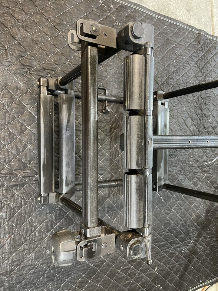 Thule 987XT 6 Ski 4 Board Hitch Mount Car Carrier Attachment Locks Key ...