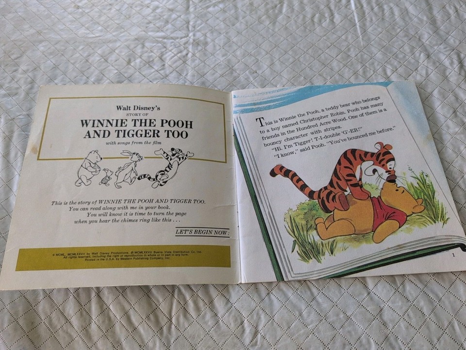 Vintage 1977 Walt Disney Winnie The Pooh And Tigger 2 Book And Cassette ...