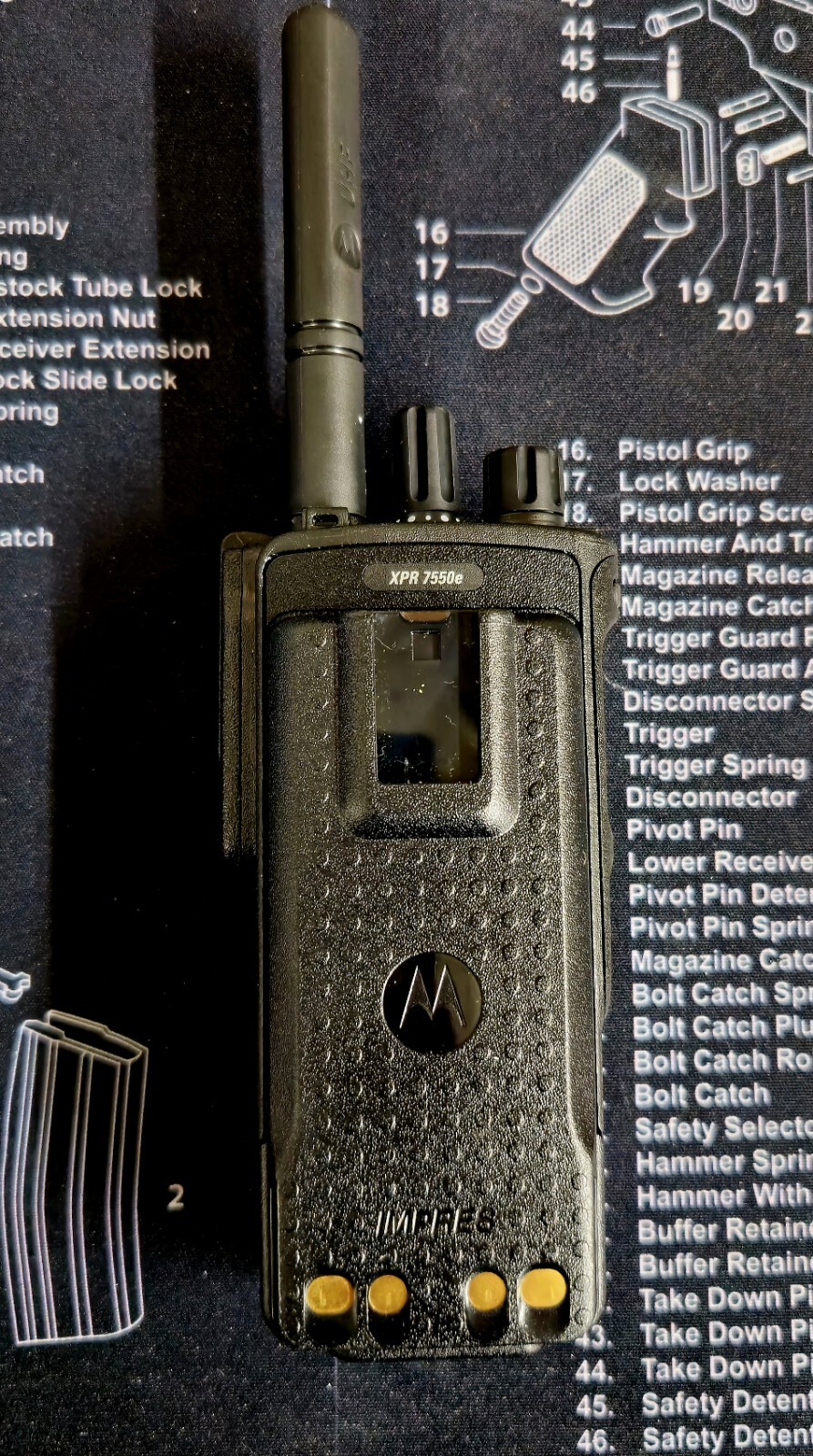 Motorola XPR7550e UHF WITH 3000MAH BAYTERY! EXCELLENT CONDITION 10/10 ...