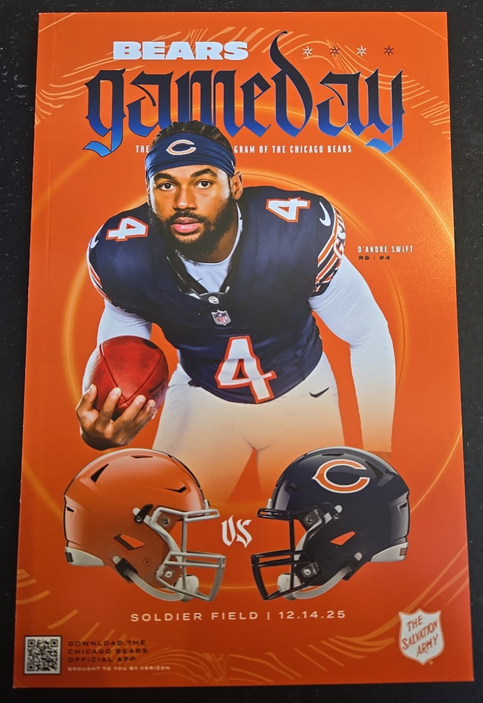Cleveland Browns Chicago Bears GAME DAY PROGRAM 12/14/25 D'Andre Swift ...