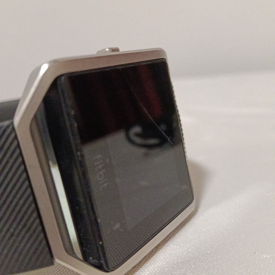 Fitbit Blaze Fitness Tracker / Watch Includes USB Charger | eBay Australia