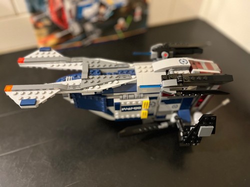 LEGO Star Wars Coruscant Police Gunship 75046 +Asoka, 2 Shock Troopers ...