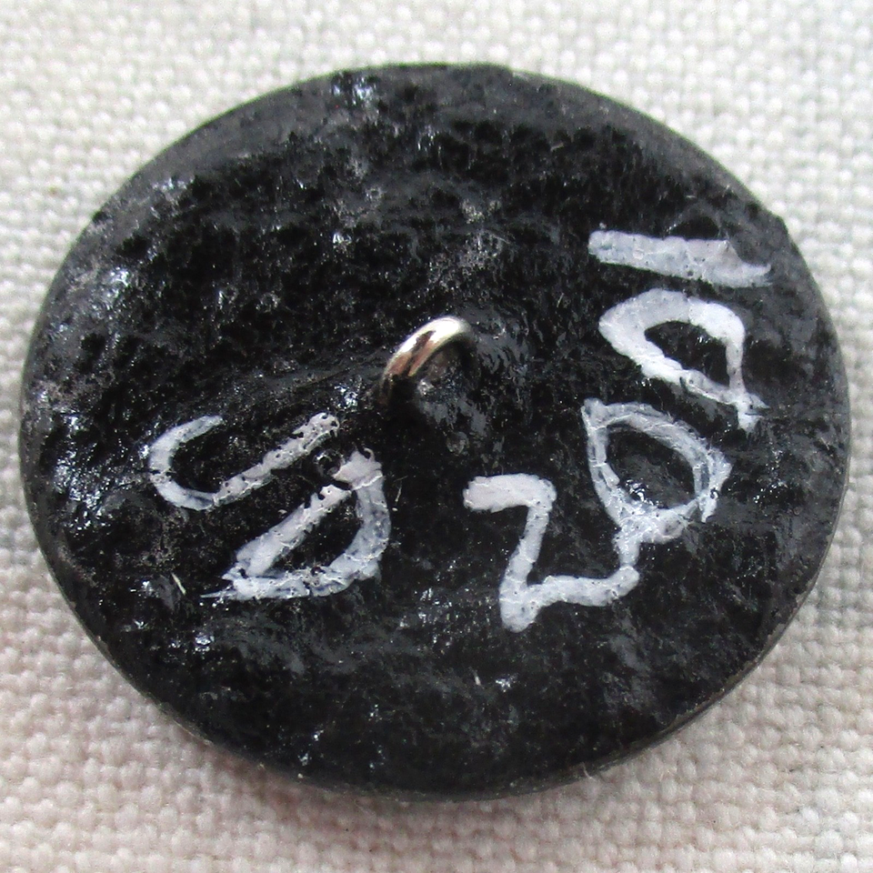 15/16" Hot Air Balloon Painted on Watch Crystal Back & Covered w Pitch ...