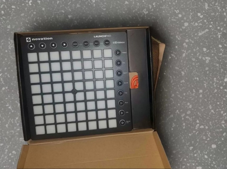 Novation Launchpad Ableton Live Controller with 64 RGB Backlit Pads ...