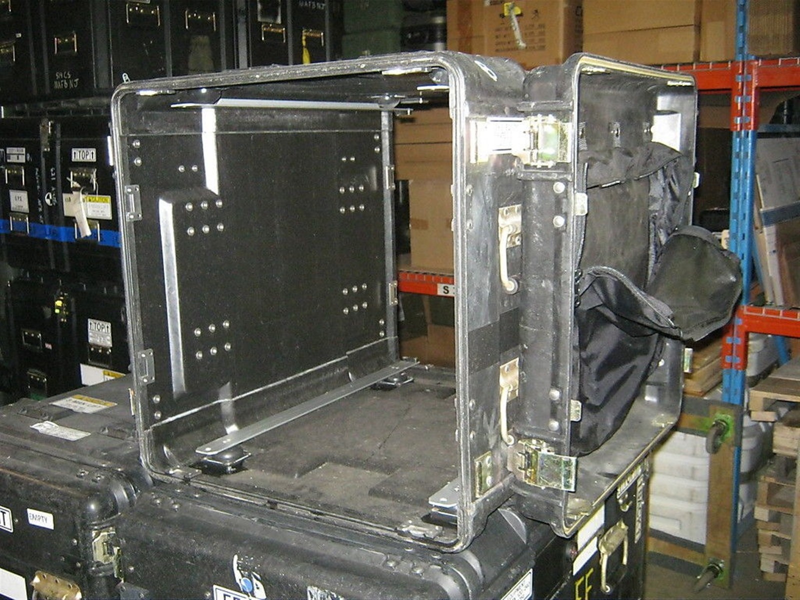 Rackmount Housing 35x23x24 ECS Legacy 11U NO Slide Out ShockMount Case ...