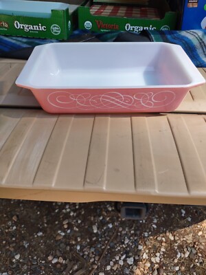 Vintage 1958 ? Pyrex Pink Scroll Cinderella serving casserole dish 585 ...