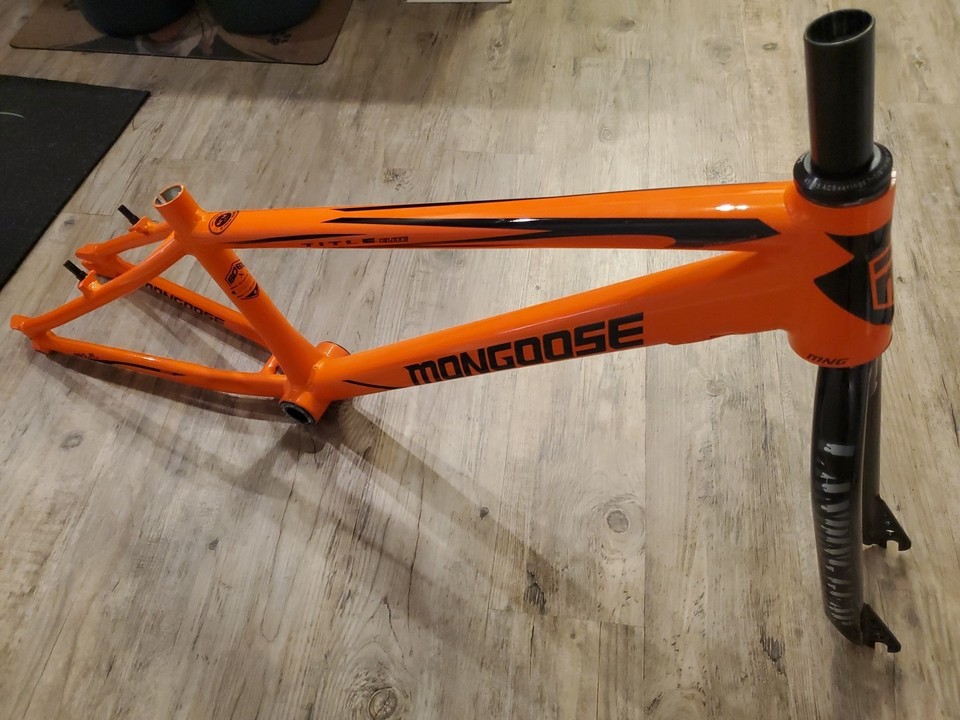 Mongoose BMX,TItle ELITE,Cruiser Frame 24, Landing Gear Forks & BB ...