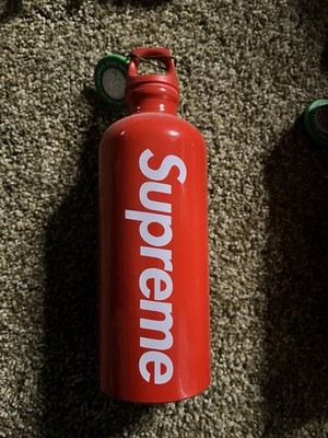 Supreme x SIGG Traveller Water Bottle - 0.6L | BPA-Free Aluminum | RARE ...