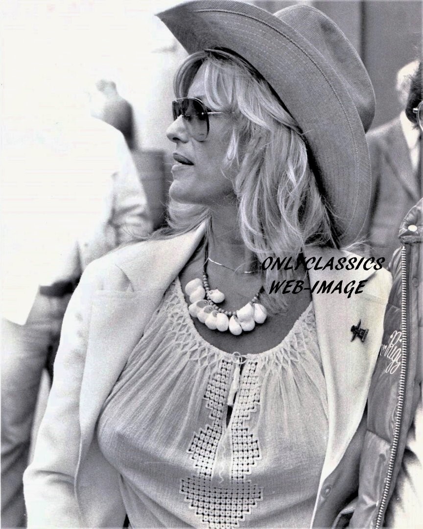 SEXY HURST GIRL LINDA VAUGHN REVEALING 8X10 PHOTO COWBOY HAT PINUP ...