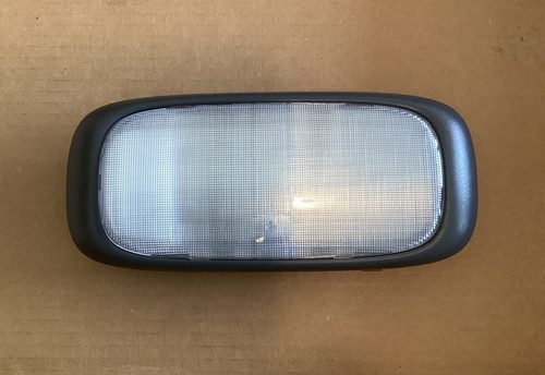 FREIGHTLINER DOME TAP LIGHT LAMP A22-53804-000 GRAKON 9430 SERIES | eBay