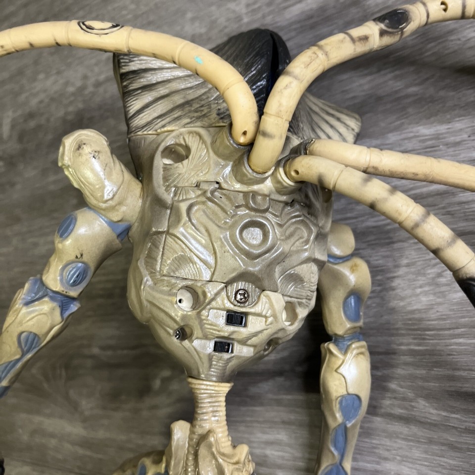 ID4 Independence Day Alien Supreme Commander Action Figure Trendmasters ...