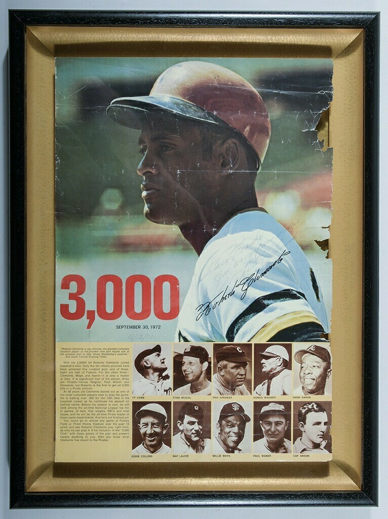 Roberto Clemente Autographed Memorabilia | Signed Photo, Jersey ...