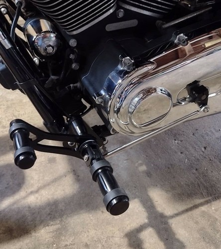 Black Forward Controls Dyna Street Bob FXDB 06-17 Low Rider Super Glide ...