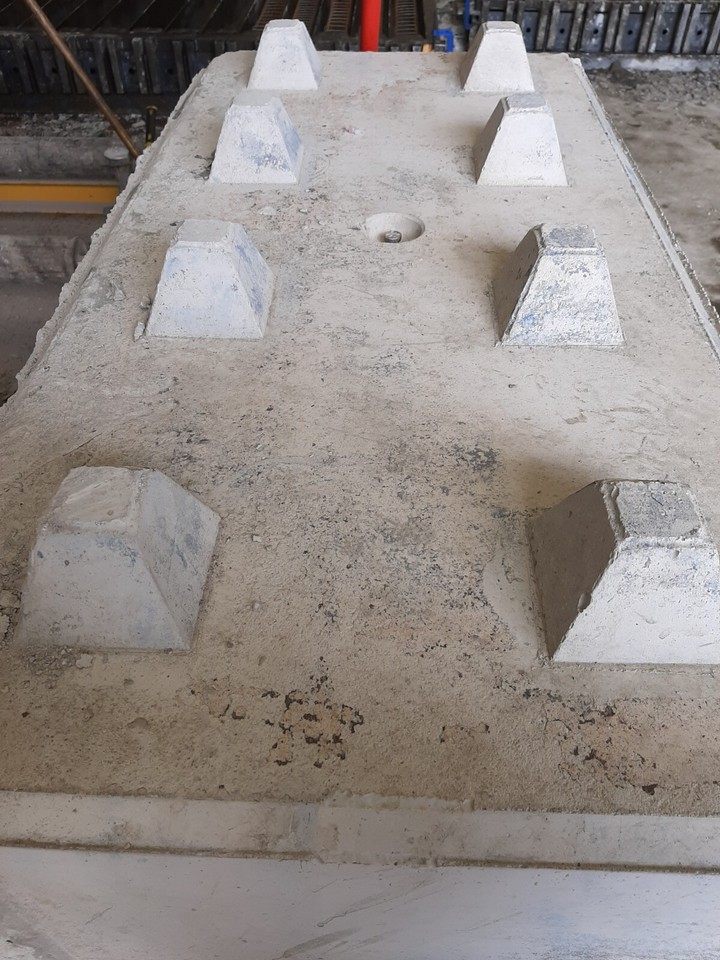 Interlocking Concrete Blocks (C40/50 Concrete) | eBay UK