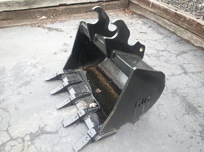 New 30" Heavy Duty Excavator Bucket for a Kubota KX121 with Coupler | eBay