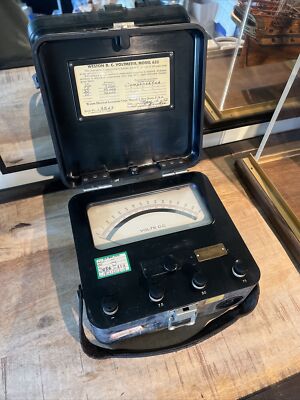 Amp & Voltmeters - Weston Dc Voltmeter Model