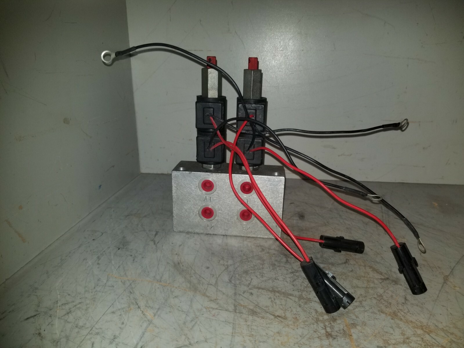 Hydraforce Hydraulic Valve Block, 12VDC, 4302161, 501955 | eBay