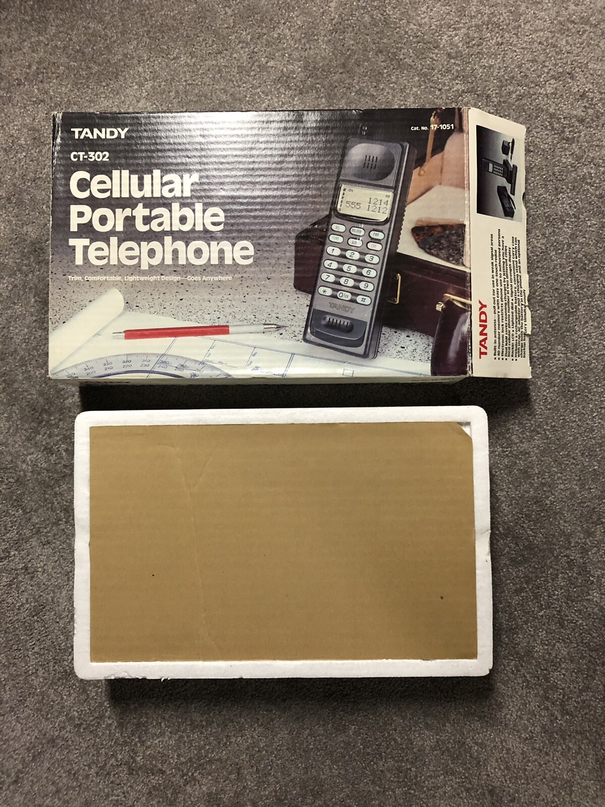 VINTAGE RADIO SHACK BRICK CELL PHONE IN WORKING CONDITION WITH ORIGINAL ...