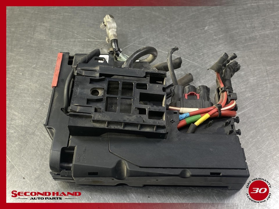 2008-2014 Mercedes W204 C250 C300 Fuse Relay Box Junction Terminal ...
