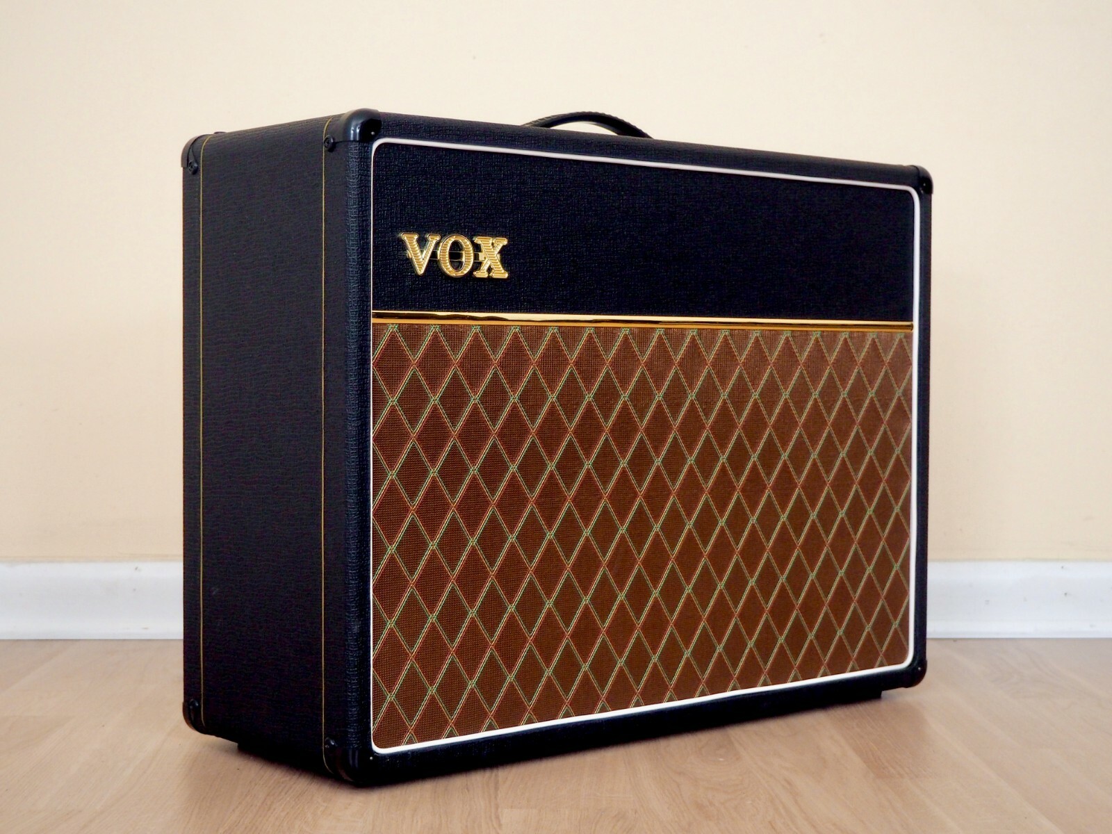 Vox Electric Guitar and Bass Amplifiers >> Vintage Guitar and Bass