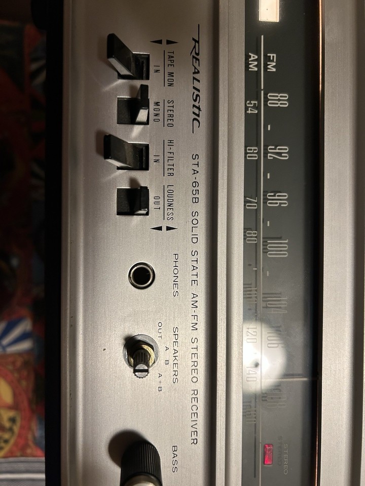 Vintage Realistic STA-65B AM/FM, Made In Japan! Please read, turns on ...