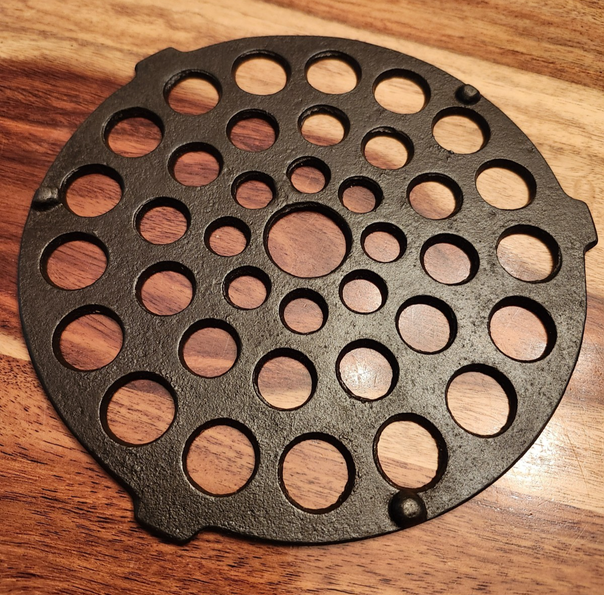 Cast Iron Trivet, Unmarked, 7-3/4" (from tab to edge) | eBay