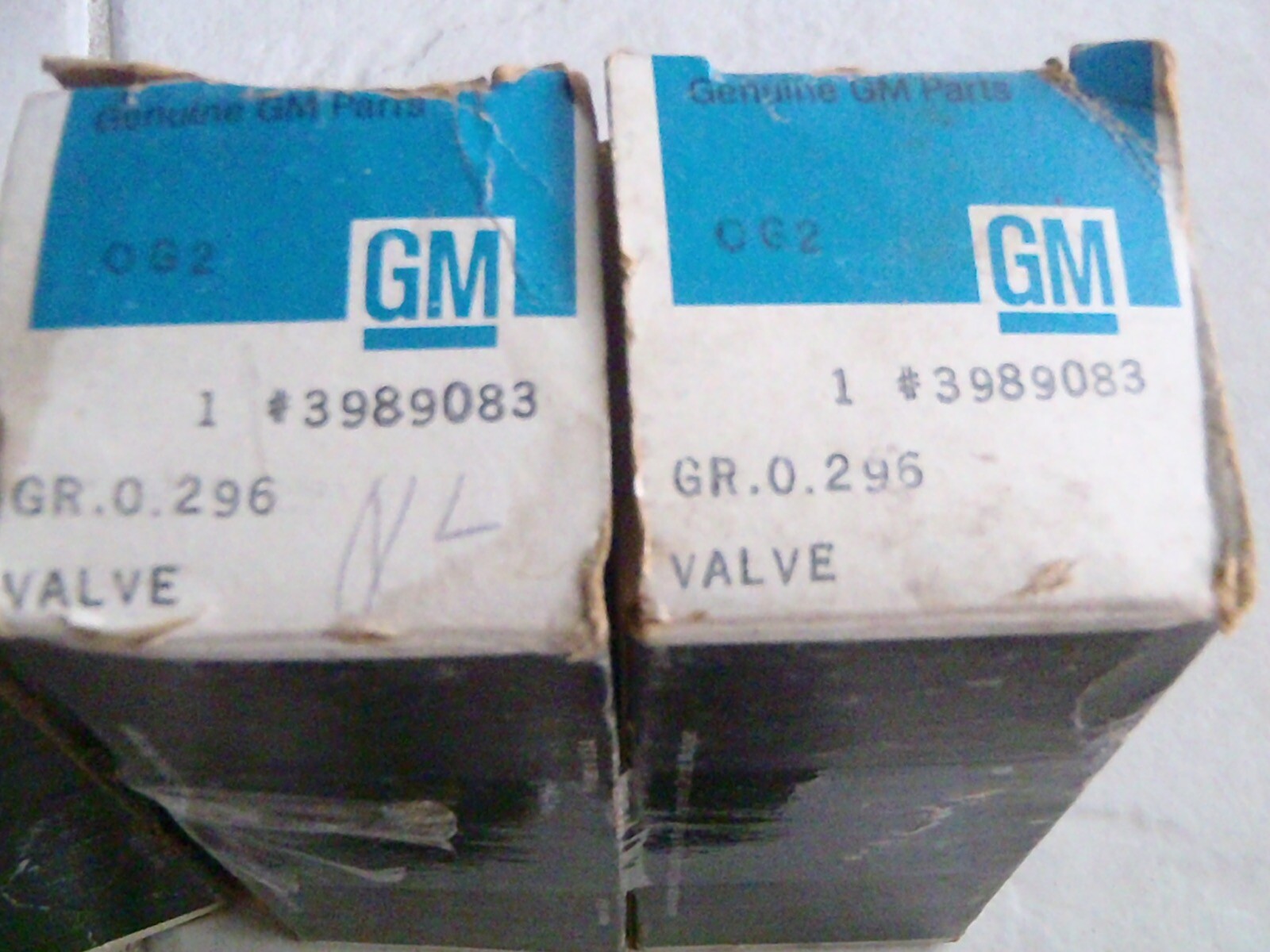 CHEVROLET 283 307 327 350 ENGINE INTAKE VALVE GM 3989083 NOS for sale ...