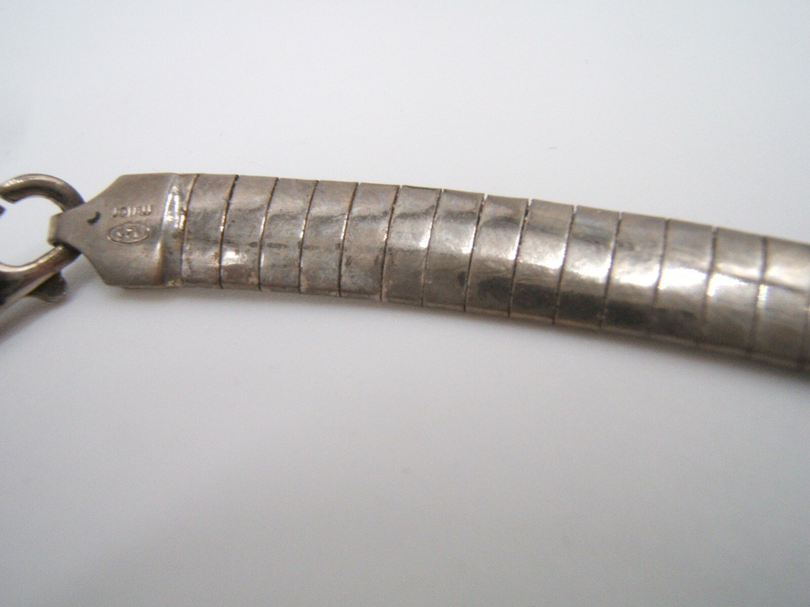HEAVY WEIGHT STERLING SILVER HERRINGBONE NECKLACE V S… - Gem