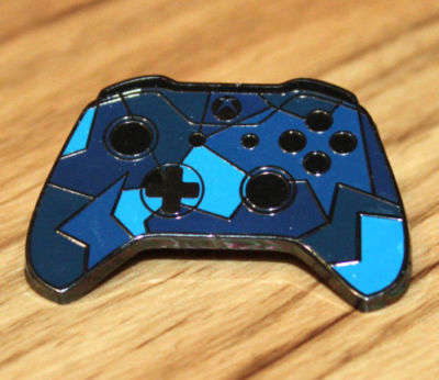 GAMESCOM 2018 Xbox One Controller Rare Pin Badge Midnight Blue Forces ...