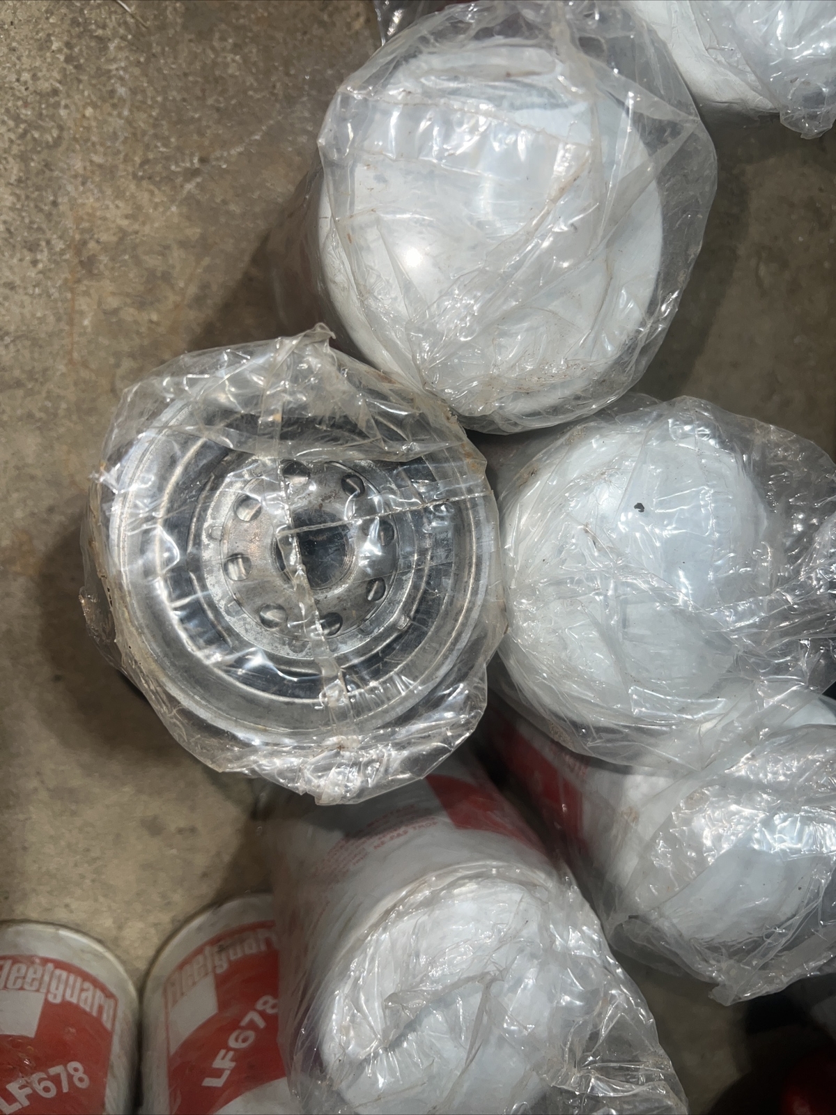 New Genuine Fleetguard LF678 Oil Lube Filter | eBay