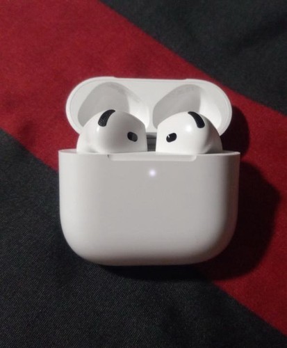 New Apple 4th Generation Wireless Earbuds with Active Noise ...