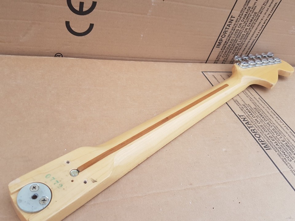 70's FENDER LEFT HAND STRATOCASTER USA MAPLE NECK | eBay