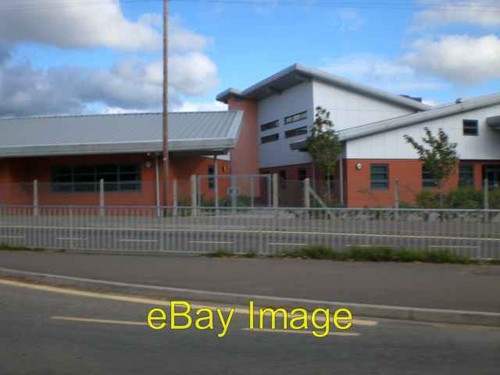 Photo 6x4 New Buildings At Weald School Billingshurst c2007 | eBay