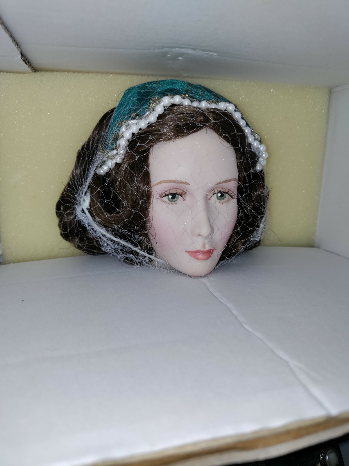 VTG. JULIETTE Artists Doll. Paul Crees & Peter Coe. All Porcelain. 25 ...