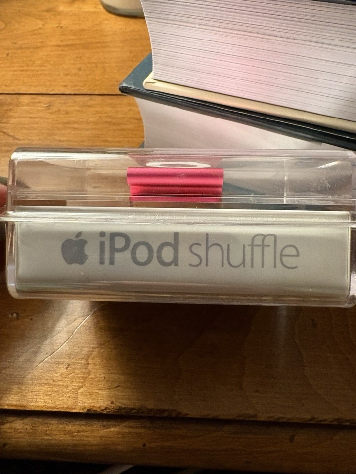 iPod Shuffle 1GB (Factory Sealed New) | eBay