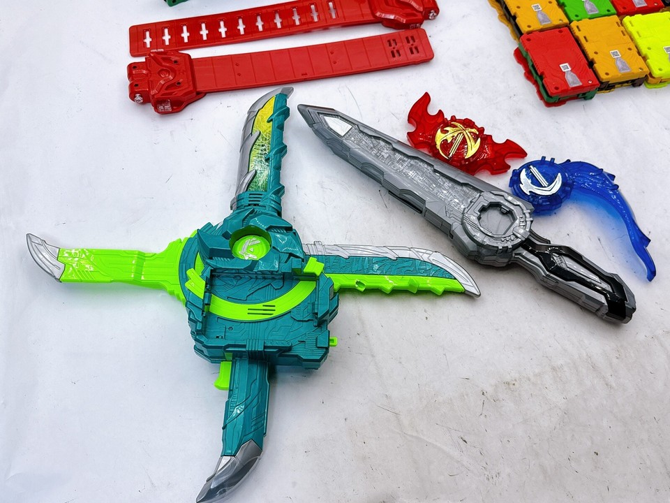 Bandai Kamen Rider Saber DX Seiken Swordriver Kaenken Rekka Ninja Set ...
