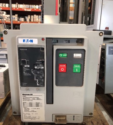 Eaton Magnum DS Circuit Breaker MDS616 1600 Amp 635 Volt w/ 1200 Amp ...