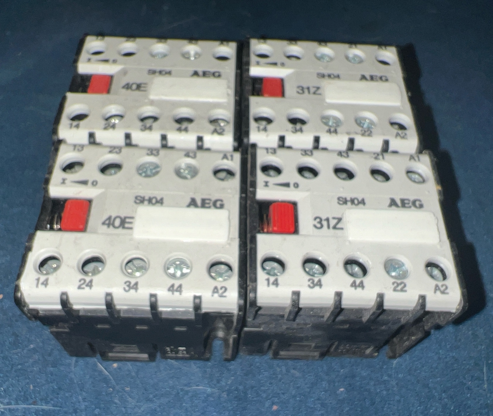 LOT of FOUR One AEG SH04 40E & 31Z 110/120VAC Mini Contactor Relays X4 ...