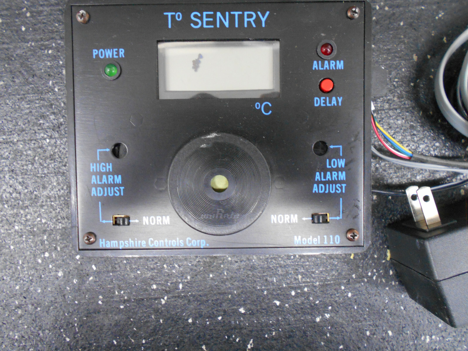 HAMPSHIRE CONTROLS T° SENTRY MODEL 110-50 LR TEMPERATURE MONITORING ...
