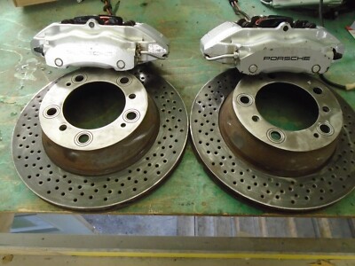 PORSCHE 996 REAR BRAKE CALIPERSAND DISCS 996 .351.425 20.7068.01 | eBay UK