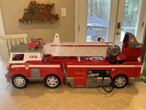 Paw Patrol - Ultimate Rescue Fire Truck with Extendable Ladder And ...