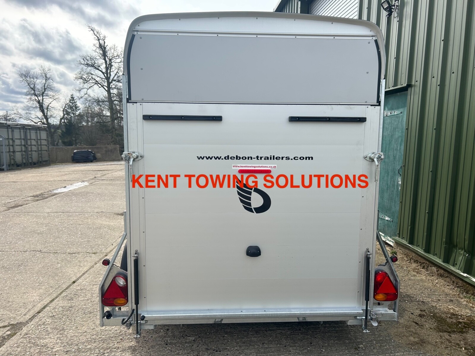 New Debon C500 Twin Axle Box Van Trailer in Black + Comp Sides 2000KG ...