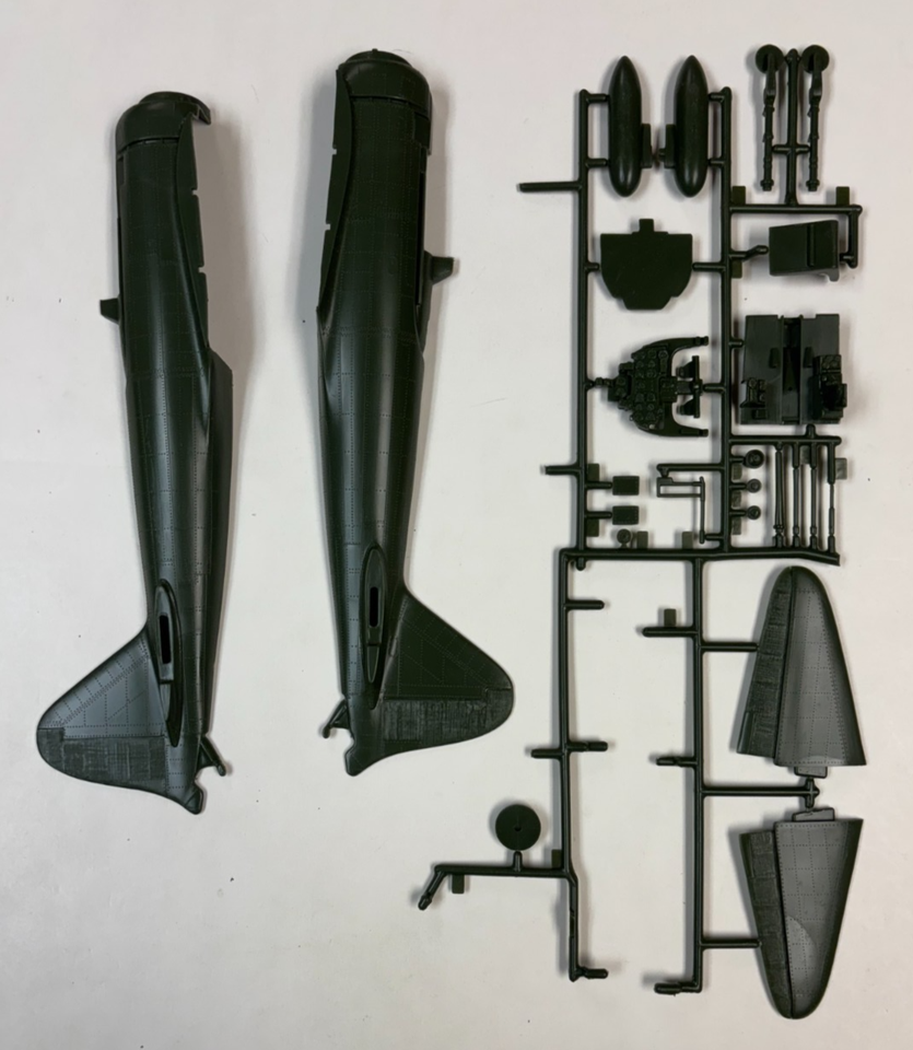 1/32 Revell: A6M5 Zero-Sen & A6M5 "Baa Baa Black Sheep" Zero (2 kits ...