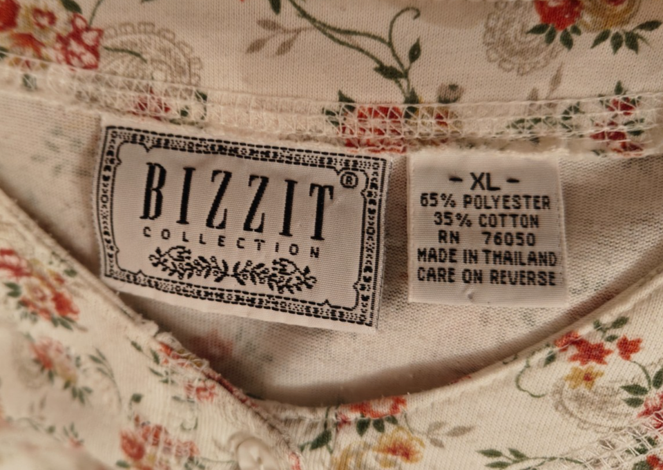 BIZZIT Collection; Women's XL floral summer tops- unique patterns; lot ...