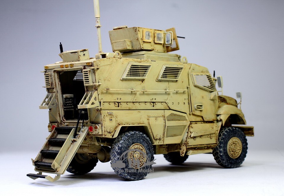 (Pre-Order) US 4x4 MRAP ARMOURED FIGHTING VEHICLE 1:35 Pro Built Model ...